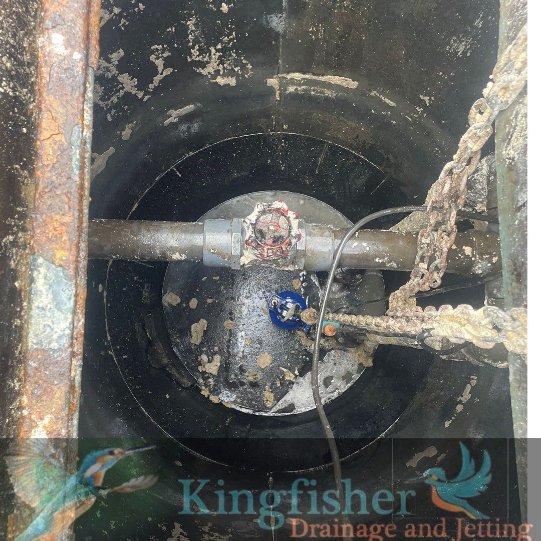 Removing fat blockages, Commercial Property - Kingfisher Drainage and ...
